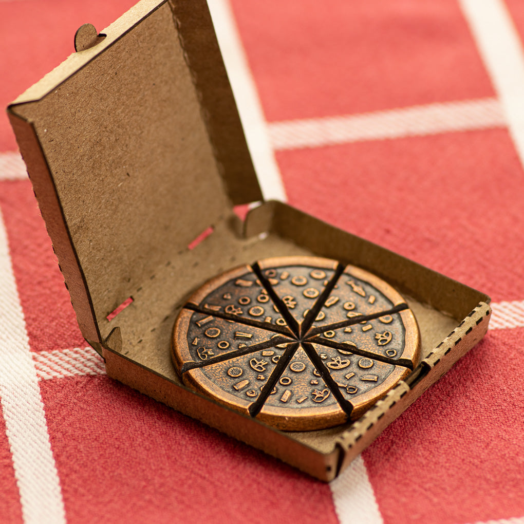 Pizzas of Eight Breakable Supreme Pizza Coin with two Tiny Pizza Boxes